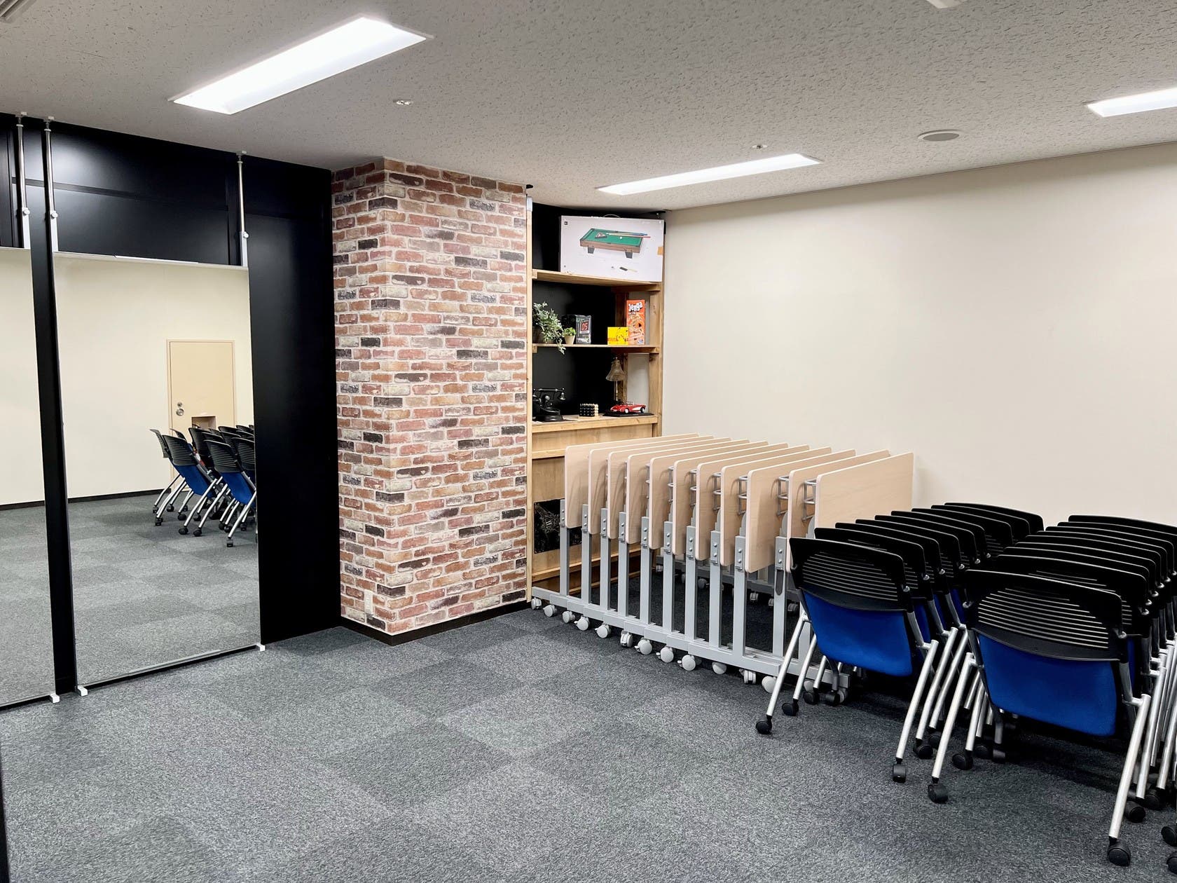 銀座駅2分❗️【～22名】セミナー/ボードゲーム/イベント等🎉開放的なミーティングルーム✨Aの写真11