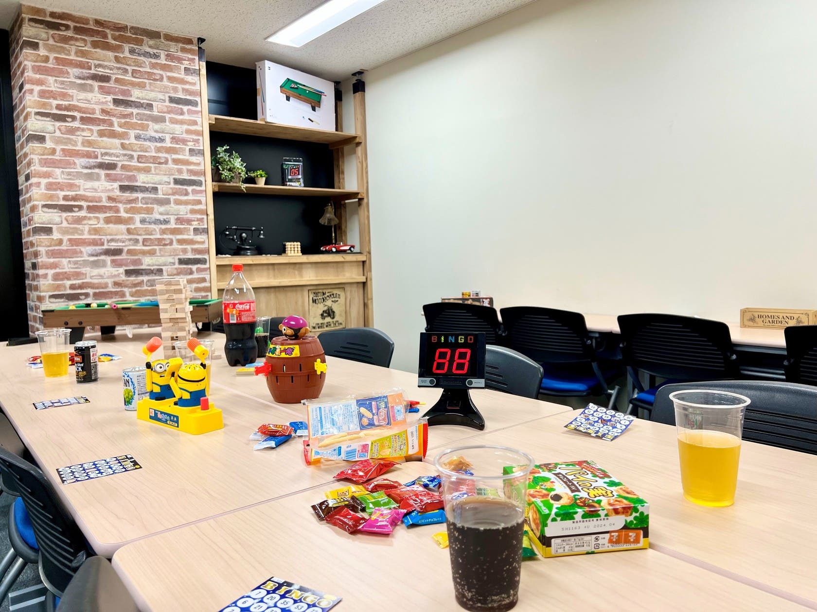 銀座駅2分❗️【～22名】セミナー/ボードゲーム/イベント等🎉開放的なミーティングルーム✨Aの写真6