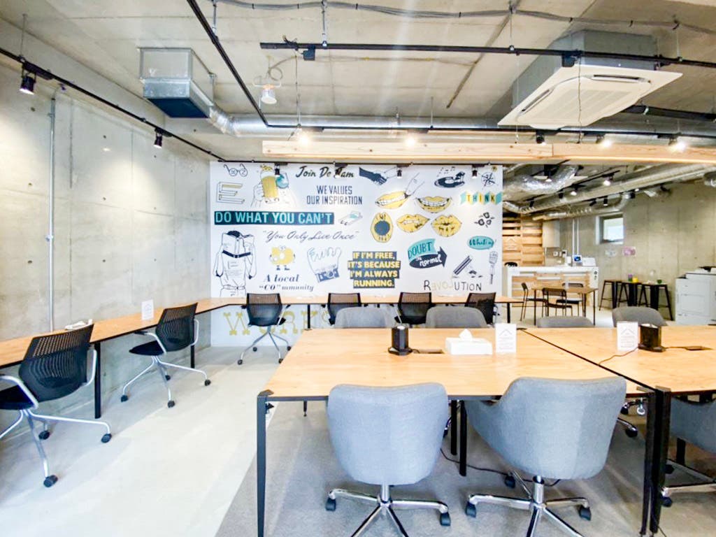 【下北沢駅 徒歩3分】レンタルスペース　　高天井×自然光、Wi-Fi/電源完備！会議、勉強会、撮影、イベントなどに！の写真5