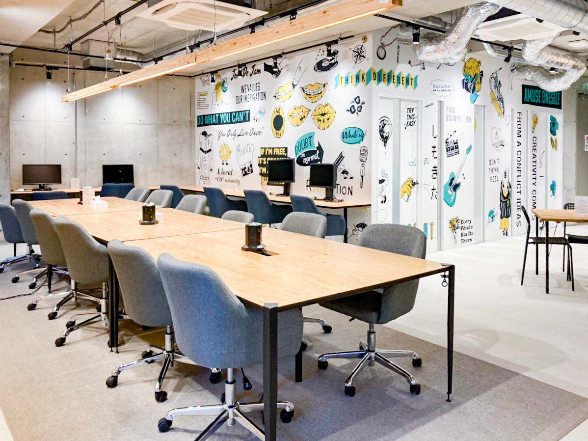 【下北沢駅 徒歩3分】レンタルスペース　　高天井×自然光、Wi-Fi/電源完備！会議、勉強会、撮影、イベントなどに！の写真6