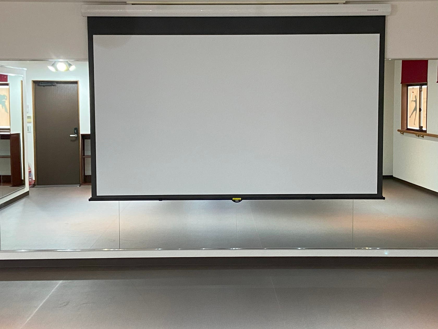 広くて安くて綺麗な福岡レンタルスタジオ 設備備品も充実。24時間営業で深夜練も可能の写真9