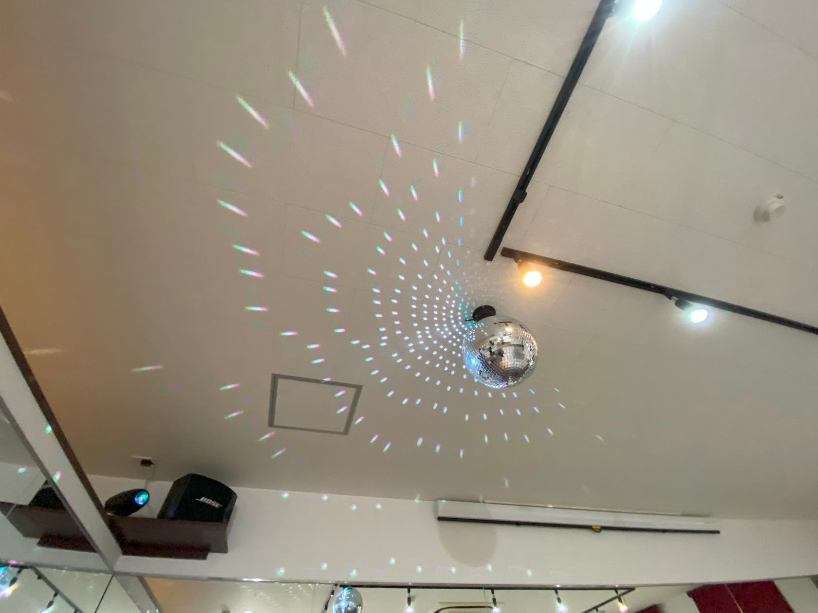 広くて安くて綺麗な福岡レンタルスタジオ 設備備品も充実。24時間営業で深夜練も可能の写真10