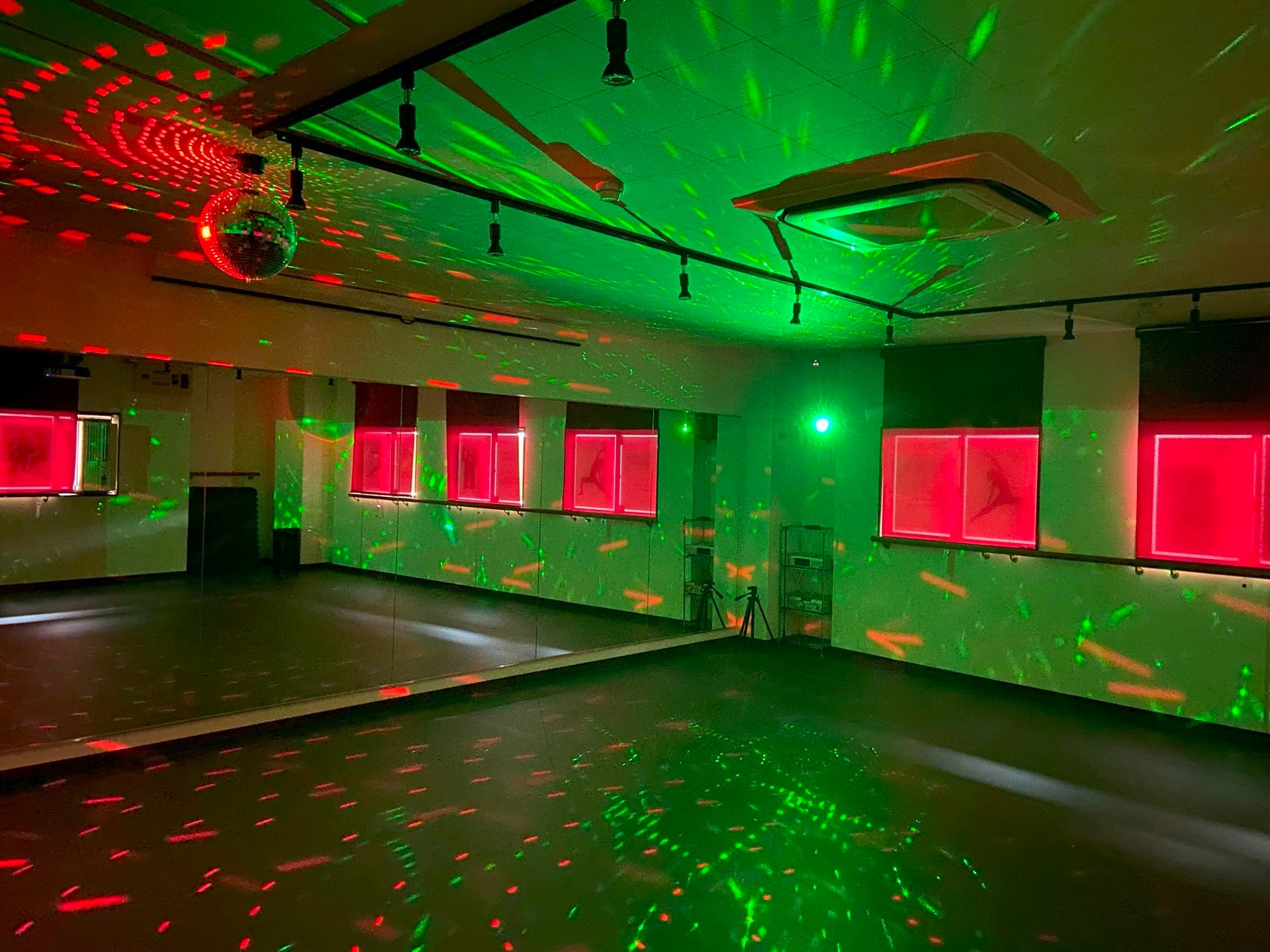 広くて安くて綺麗な福岡レンタルスタジオ 設備備品も充実。24時間営業で深夜練も可能の写真15