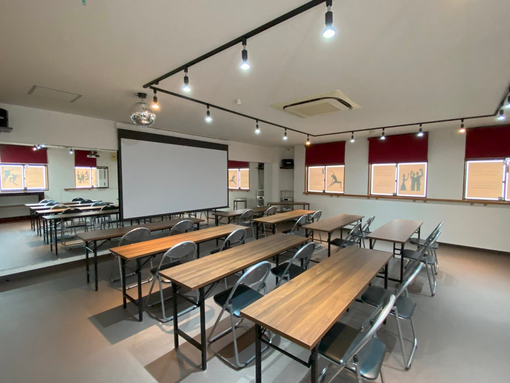 広くて安くて綺麗な福岡レンタルスタジオ 設備備品も充実。24時間営業で深夜練も可能の写真16