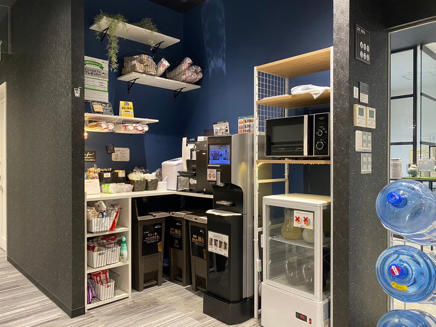 【BIZcomfort浜松】駅から徒歩9分！8名用会議室。受付スタッフ滞在打合せ/商談/面接/WEB会議/テレワーク/レッスンの写真4