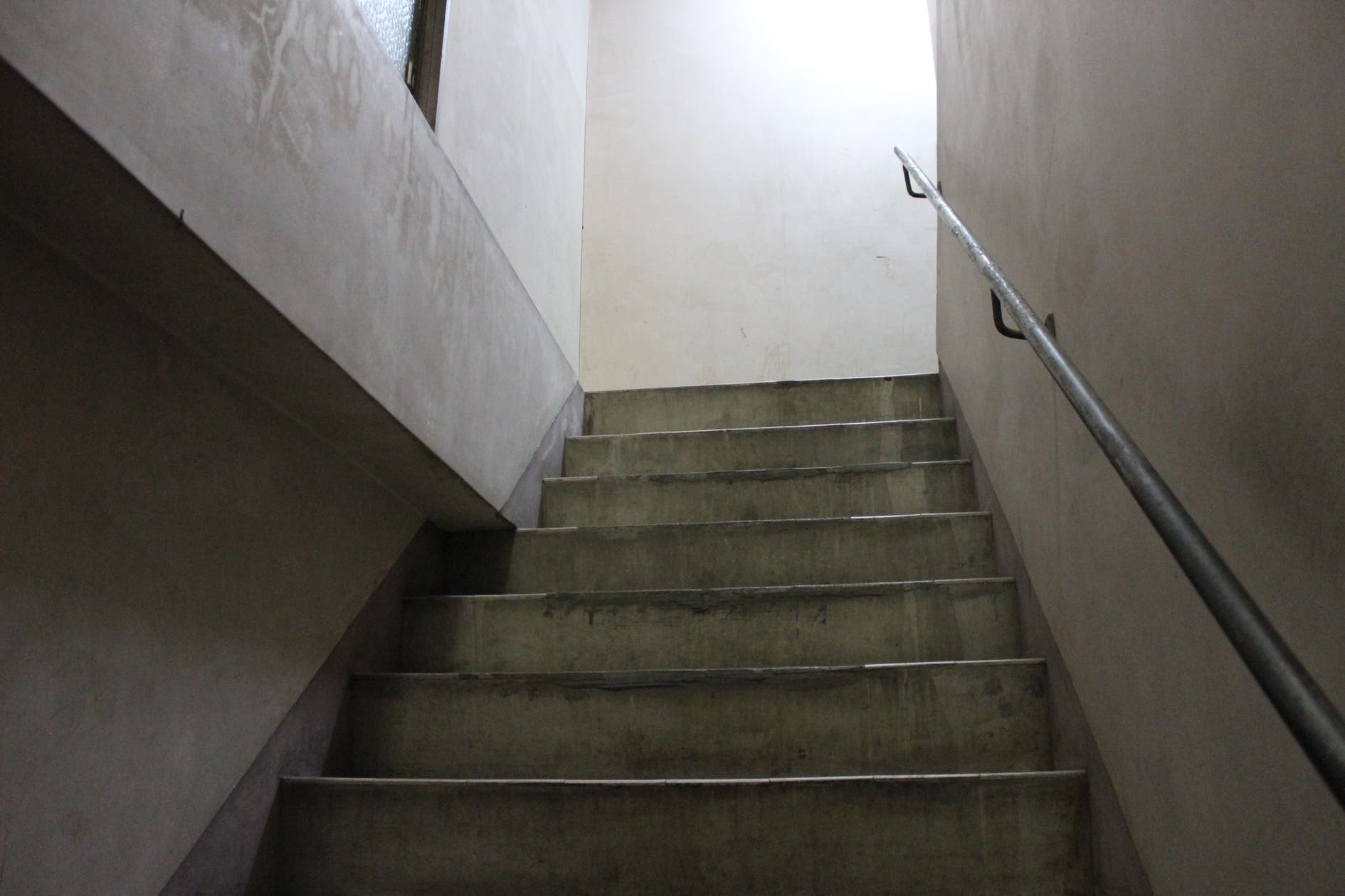 鶴舞駅から徒歩5分の昭和風情なフリースペースの写真8