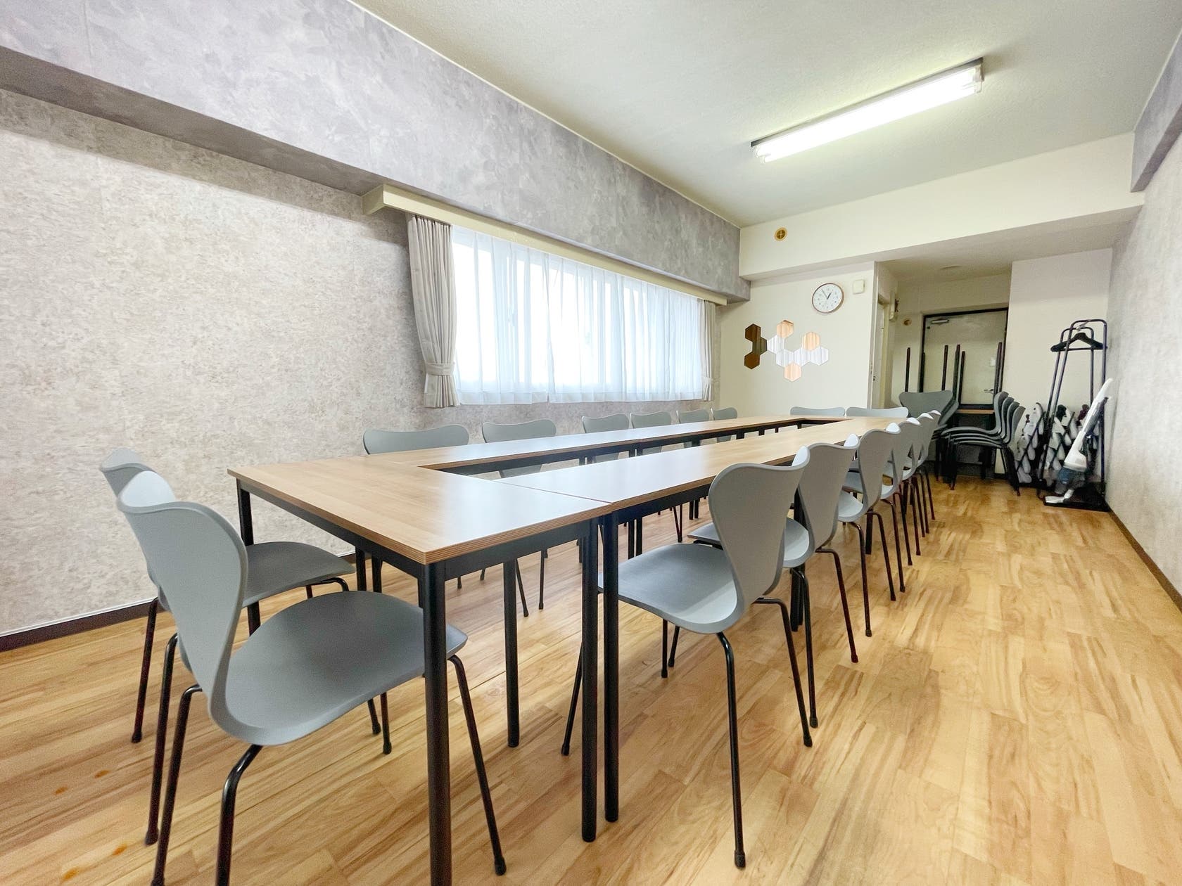 【高田馬場駅徒歩3分！30名利用可！】高速光WiFi・50型テレビ・ホワイトボード全て無料！ふれあい貸し会議室 高田馬場Fの写真10