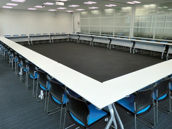 大阪会議室　鐵鋼會館　5+6号会議室【本町駅徒歩2分/最大116名/高品質・高グレード貸会議室】の写真2