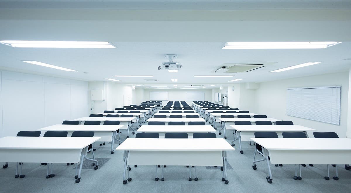 【東銀座駅1分・銀座駅5分】最大収容人数87名の会議室✨｜プロジェクター完備✨研修・面接・商談・勉強会に｜G301の写真2