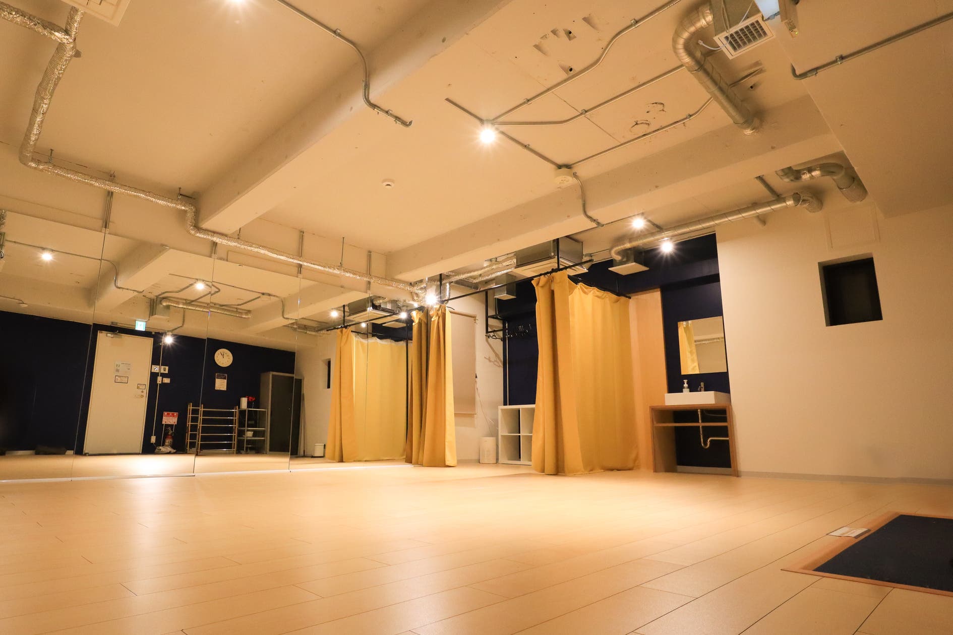 【🌟三角公園目の前🌟】ダンスもできるレンタルスタジオ｜24時間利用可能⏰幅5.4ｍ高さ2ｍの大型鏡の写真18