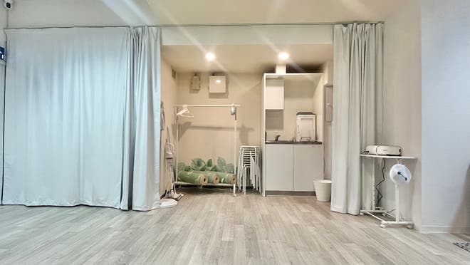 【中野駅3分】2面大型鏡計8m/40㎡超の綺麗で広いスタジオでダンス・ポージング・ヨガ・演劇に☆平日夜と土日祝楽器演奏可!の写真7