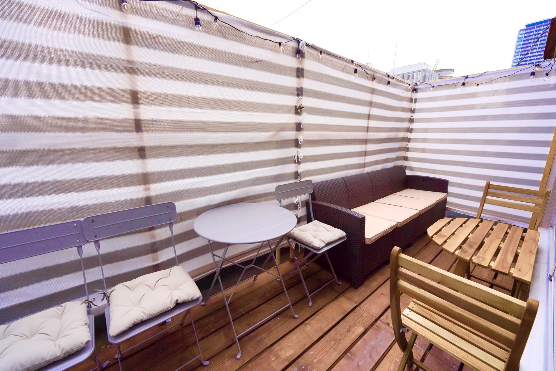 ≪テラスの使用≫電飾テラス🌃ソファーテーブル有♪飲食飲酒OK🍺の画像1