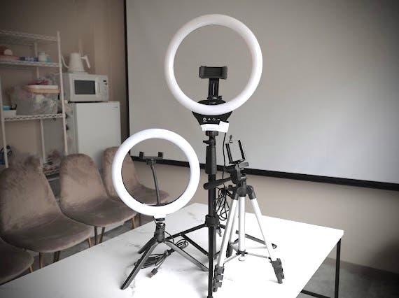 卓上リングライト＆スタンドリングライト≪スマホ設置可能≫の画像1
