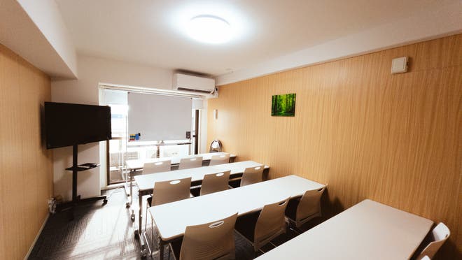 駅前マクドナルドの6階◆新式エアコン◆高速光◆ゴミ捨無料◆ドリンク豊富◆土足OKの写真1