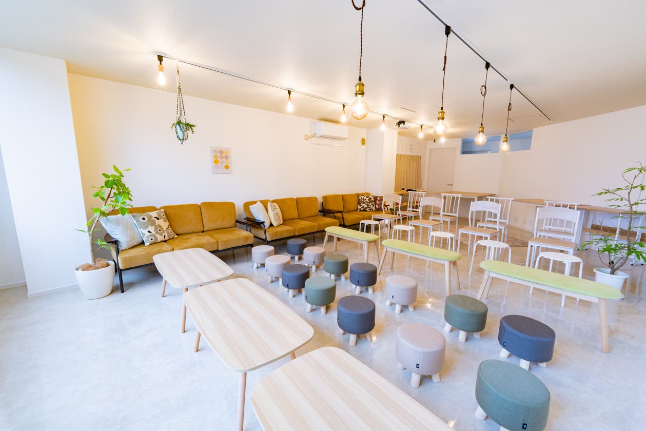 @400円/hほどで1フロア貸切🎉毎回清掃🧹最大40名🙆‍♀広々空間🍷24H🌠120㌅大画面プロジェクター🎥スマホ・PC投影💻の写真23