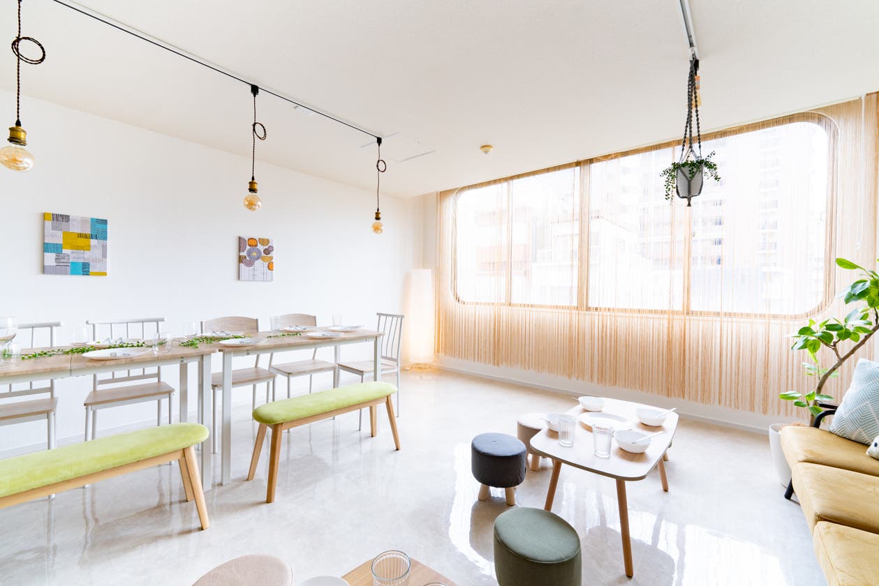 @400円/hほどで1フロア貸切🎉毎回清掃🧹最大40名🙆‍♀広々空間🍷24H🌠120㌅大画面プロジェクター🎥スマホ・PC投影💻の写真21