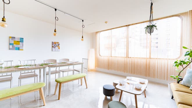 @400円/hほどで1フロア貸切🎉毎回清掃🧹最大40名🙆♀広々空間🍷24H🌠120㌅大画面プロジェクター🎥スマホ・PC投影💻の写真21