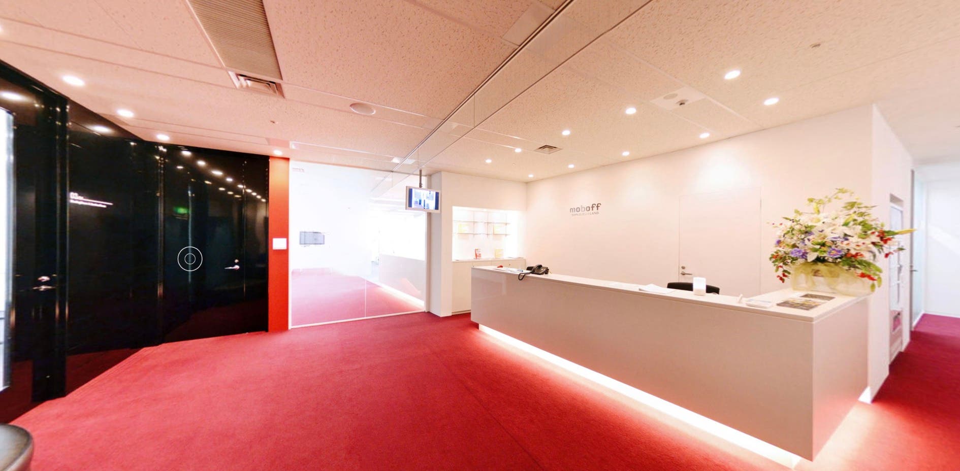 【西新宿駅直結/新宿アイランドタワー】108名対応／受付・天井プロジェクター・モニターあり／研修、講演会、セミナー、試験会場にの写真2