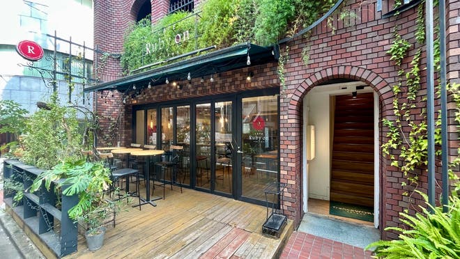 【渋谷・表参道・青山】6名様までのミーティングにご利用可能。静かな環境での打ち合わせに適したデザイナーズ会議室。モニター付。の写真4