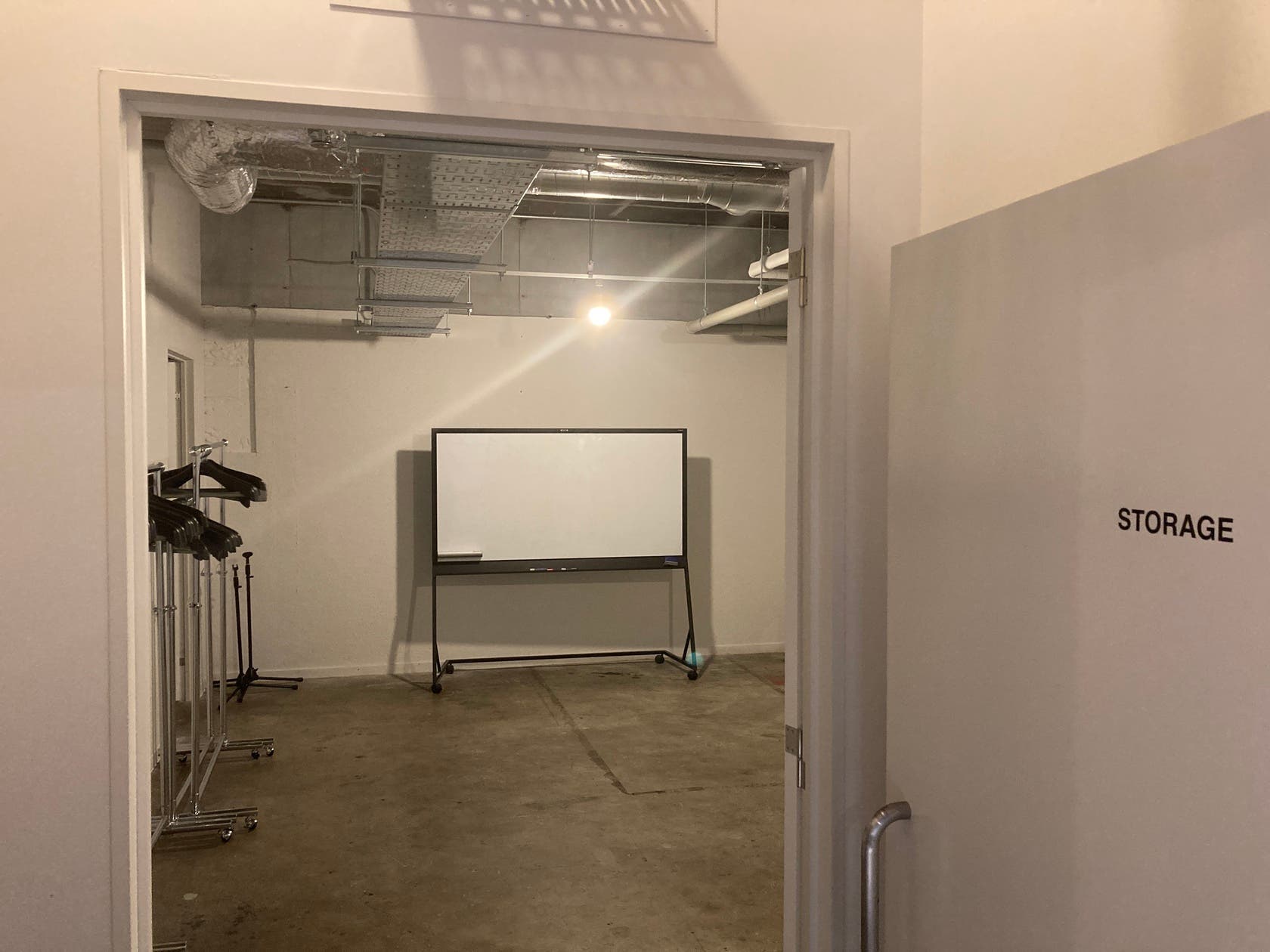 御茶ノ水・小川町・神保町各駅よりアクセス可　最大50名のイベント施設の写真11