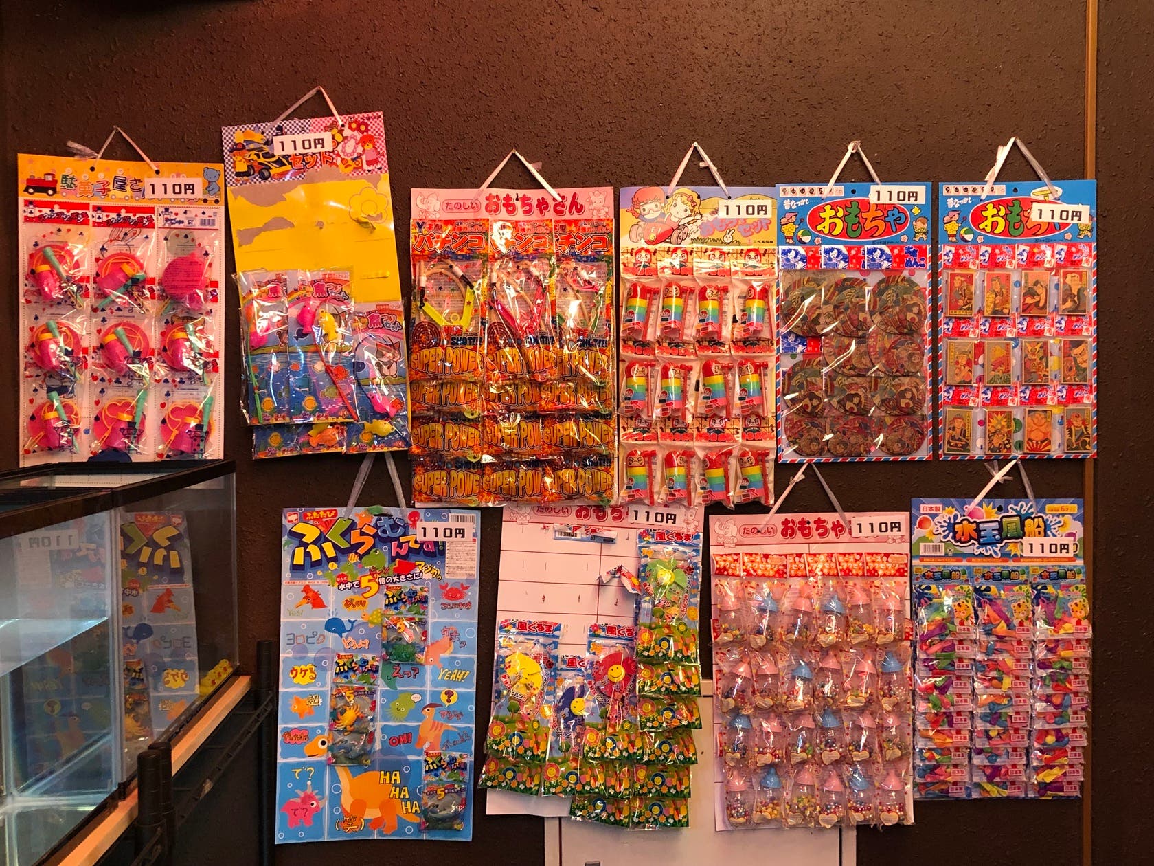 【撮影スペース】昭和レトロな駄菓子屋の写真6