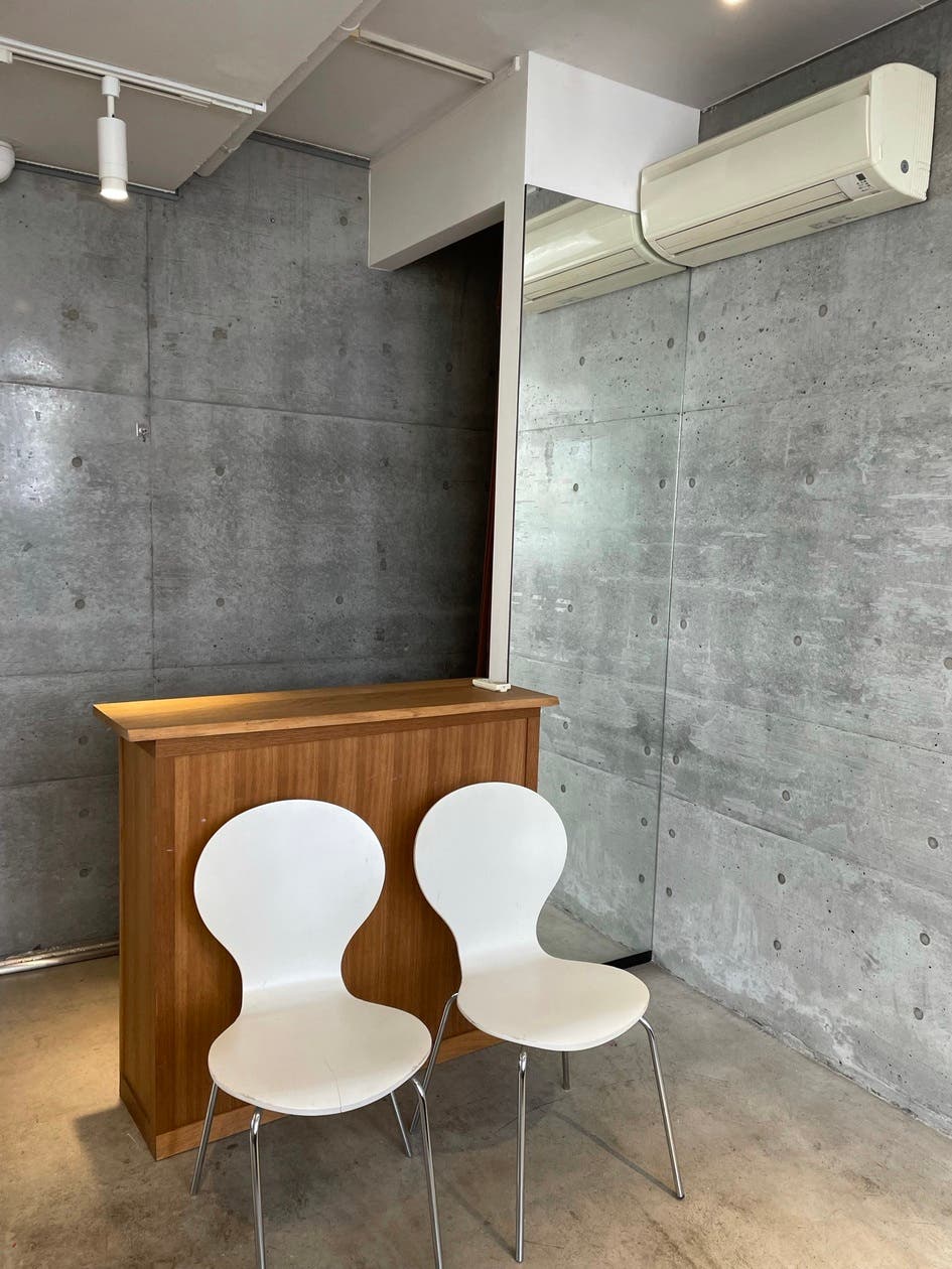 【中目黒駅2分】大きなガラス張りのウィンドウが特徴のビル1階路面店スペースの写真5