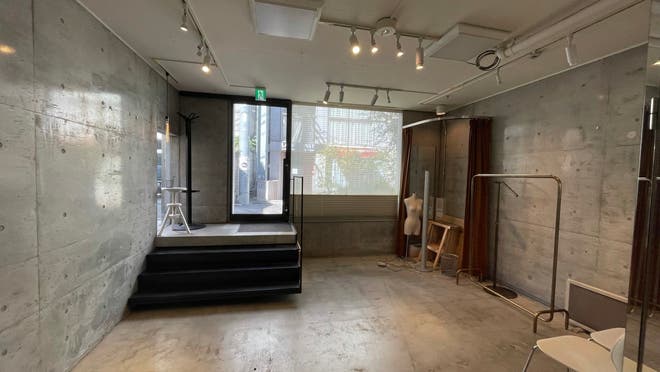 【中目黒駅2分】大きなガラス張りのウィンドウが特徴のビル1階路面店スペースの写真7