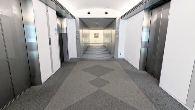 【西新宿駅直結/新宿アイランドタワー】108名対応/受付・天井プロジェクター・モニターあり/研修、講演会、セミナー、試験会場にの写真7