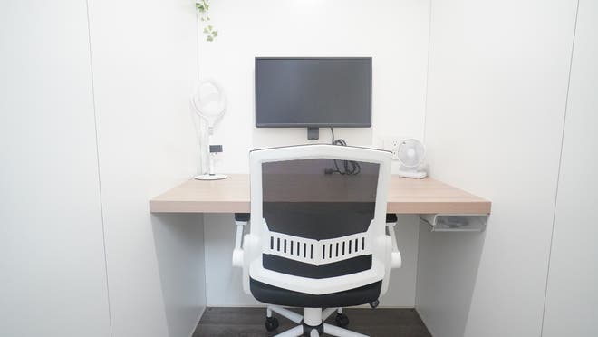 <PaO Work 新宿No.2>完全個室ワークブース💼光回線高速Wi-Fi📶モニター🖥テレワーク/ZOOM/面接/自習/作業の写真5