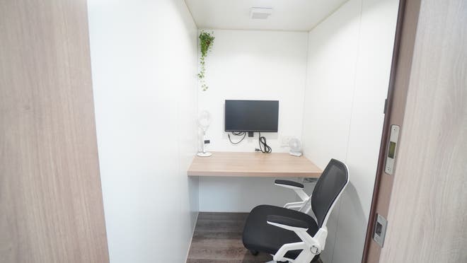 <PaO Work 新宿No.2>完全個室ワークブース💼光回線高速Wi-Fi📶モニター🖥テレワーク/ZOOM/面接/自習/作業の写真6