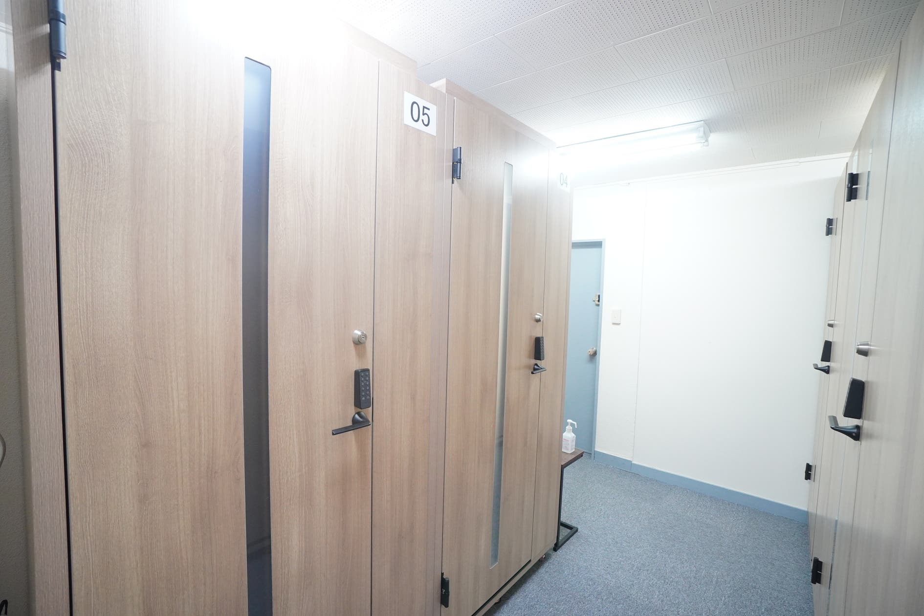 ＜PaO Work 新宿No.5＞完全個室ワークブース💼光回線高速Wi-Fi📶モニター🖥テレワーク/ZOOM/面接/自習/作業の写真6