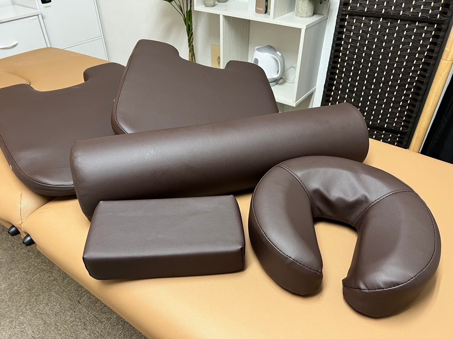 🌸電動ベッド導入🌸《JR新宿駅「徒歩5分」》完全個室のレンタルサロン＊なごみサロン｜ヒートマット・各種備品充実✨の写真5