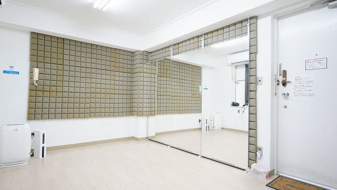 【横浜駅徒歩5分】ダンスができるレンタルスタジオ横浜3号店【24時間営業、鏡付き】※横浜駅で最安値級の価格ですの写真1