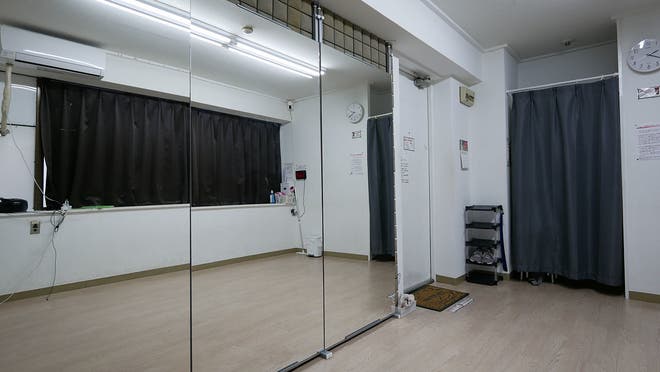 【横浜駅徒歩5分】ダンスができるレンタルスタジオ横浜3号店【24時間営業、鏡付き】※横浜駅で最安値級の価格ですの写真2