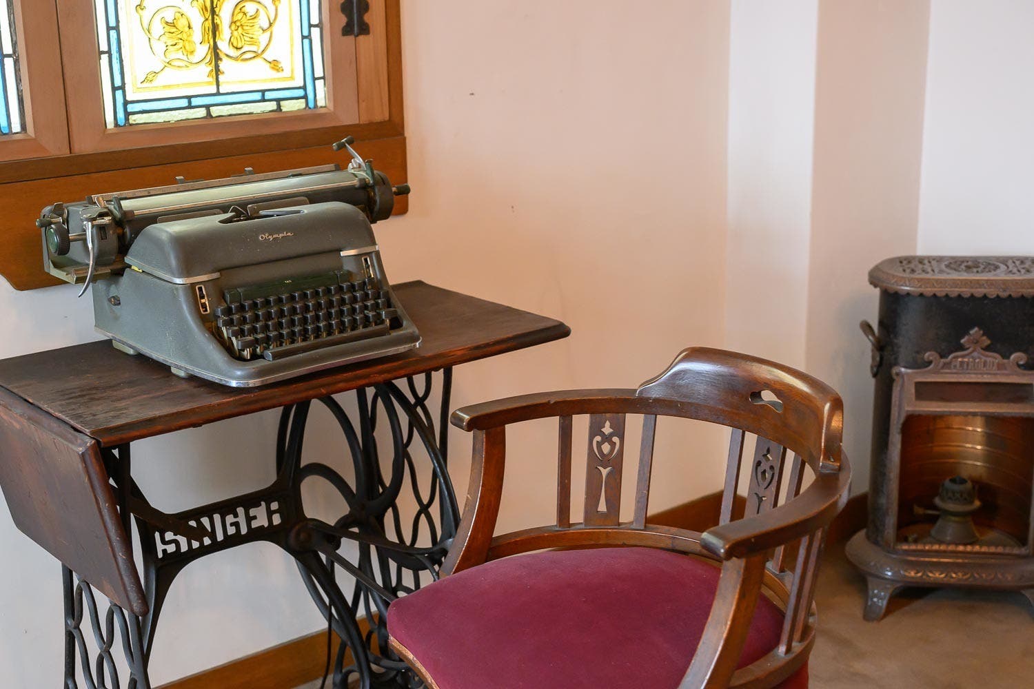 <非商用個人利用>文京区千駄木　外観撮影もできる本格的洋館スタジオ　の写真15