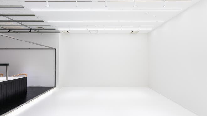 【フォトスタジオ/福岡天神駅】天神ど真ん中フォトスタジオ/写真撮影/西鉄福岡天神徒歩10分の写真1