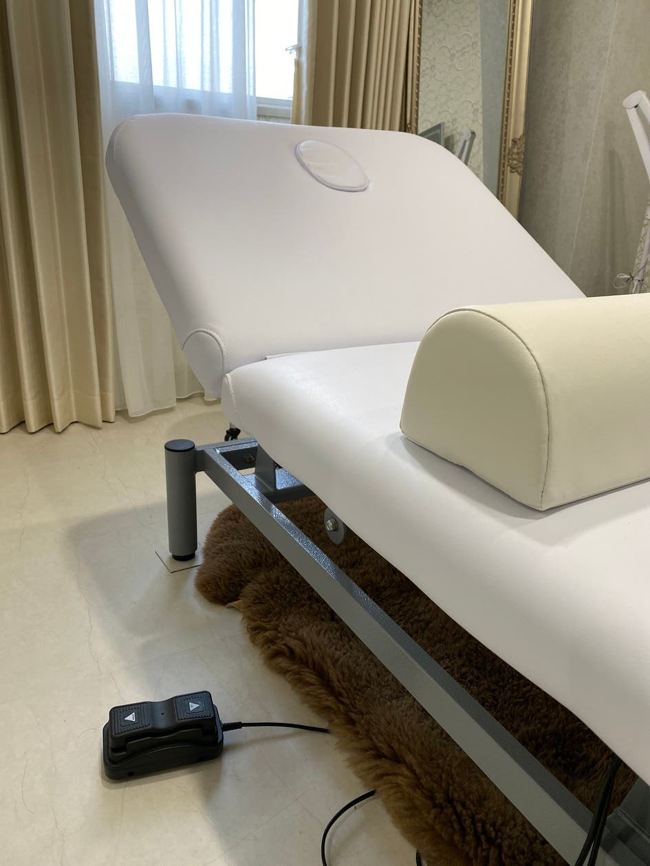 ✨都立大学駅20秒　GOLD due "GOLDデューェ"  電動昇降ベット幅が広くゆったりの写真6