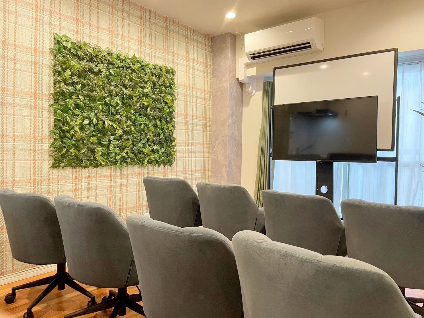 【中野駅徒歩3分！12名利用可！】高速光WiFi・大型モニター・ホワイトボード全て無料！ふれあい貸し会議室 中野Aの写真6