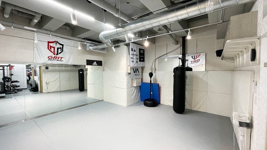 グリットファイトショップ内 水道橋駅徒歩2分 サンドバッグ完備 ボクシング ヨガ ダンス パーソナルの写真12