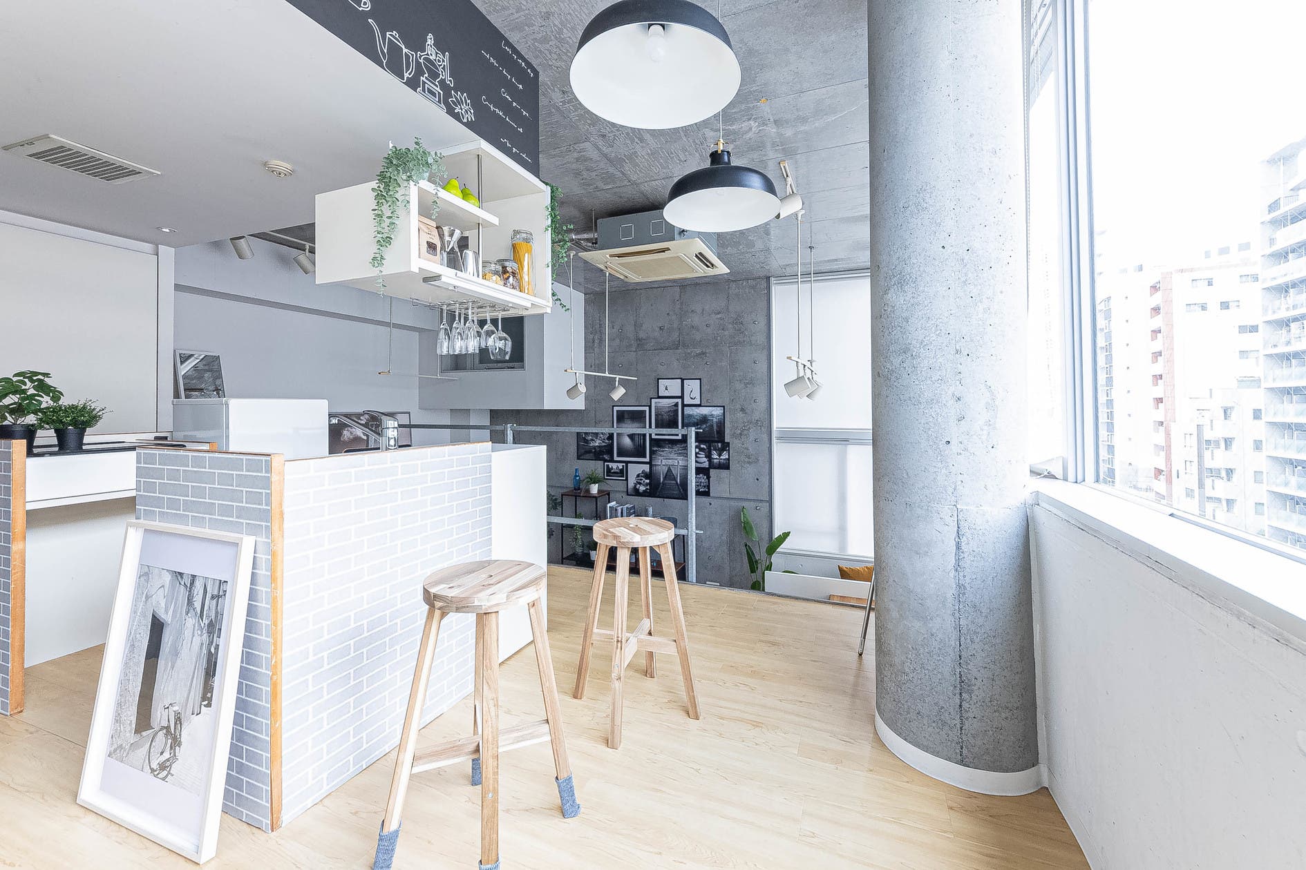 Ａ２．［天井高4M・2面採光］多面性のあるスタイリッシュ空間　MV/対談/カフェ/バス/ベッドの写真11