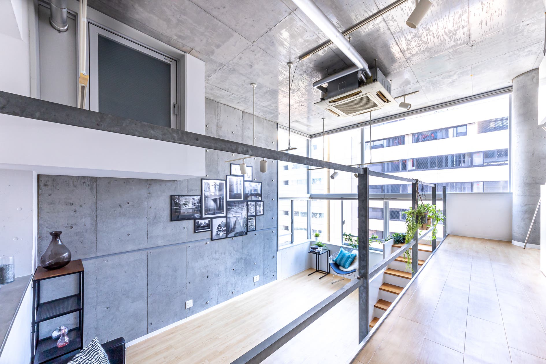 Ａ２．［天井高4M・2面採光］多面性のあるスタイリッシュ空間　MV/対談/カフェ/バス/ベッドの写真6