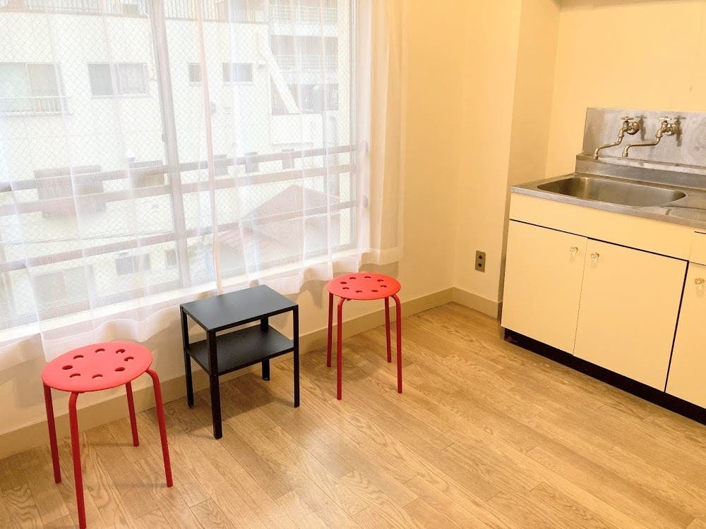 浅草駅徒歩5分・雷門から4分・銀座線田原町駅から徒歩3分のアクセスが良く明るいレンタルスペースの写真5