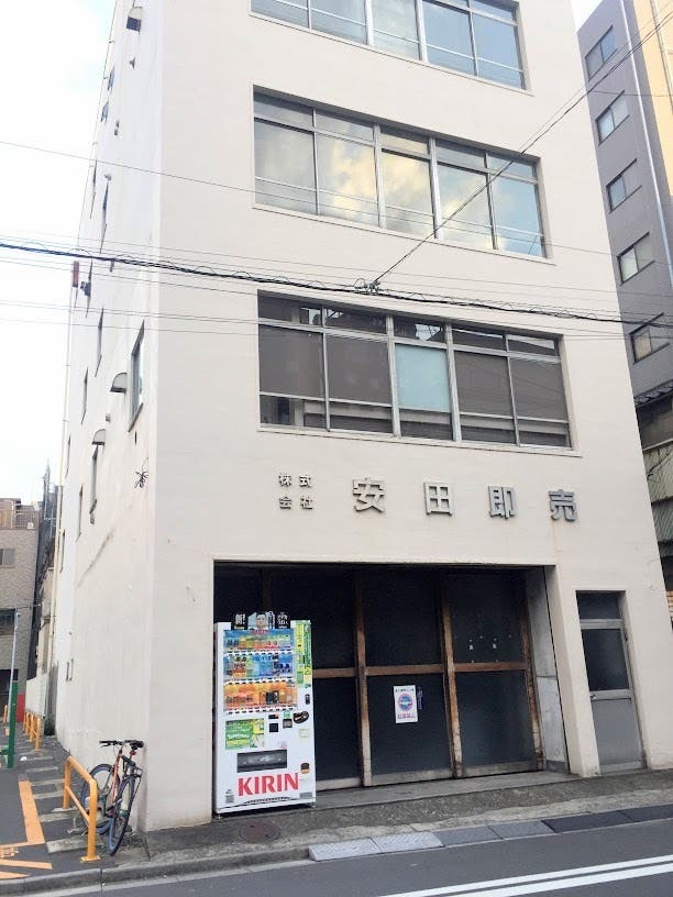 浅草駅徒歩5分・雷門から4分・銀座線田原町駅から徒歩3分のアクセスが良く明るいレンタルスペースの写真7