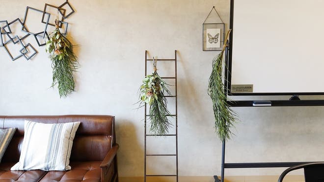 高田馬場2分の寛げる空間🍃超大型65型TV📺/ブルーレイ/Fire TV/光WiFi📶会議/撮影📹/動画鑑賞/ボドゲ♠の写真1