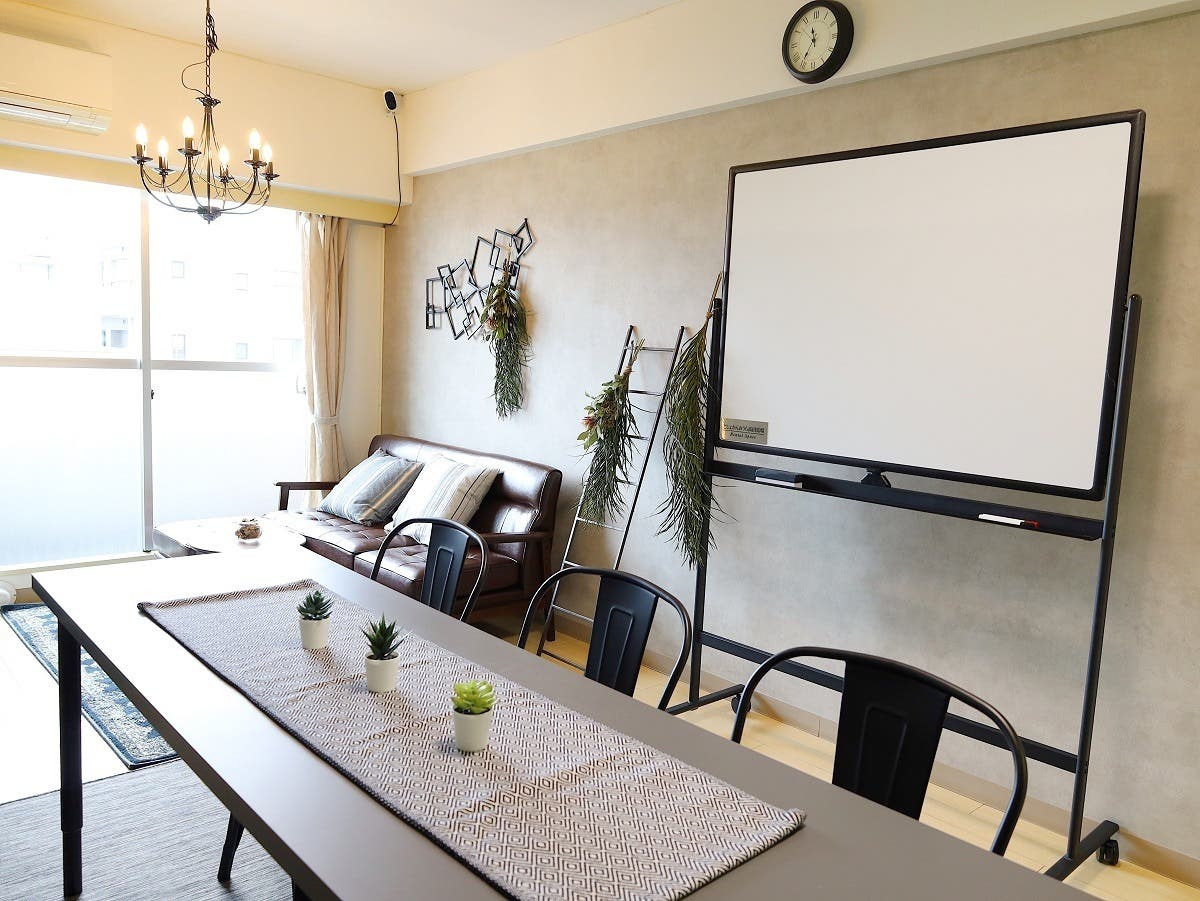 高田馬場2分の寛げる空間🍃超大型65型TV📺/ブルーレイ/Fire TV/光WiFi📶会議/撮影📹/動画鑑賞/ボドゲ♠の写真5