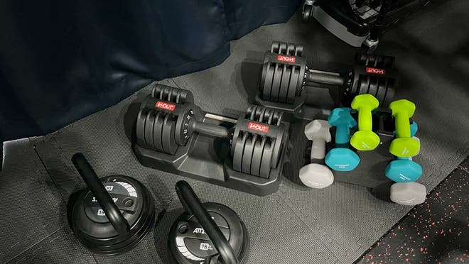 【JR目黒駅3分】✨目黒最安値✨ 駅チカ!高性能設備、清潔感のある豪華な内装、トレーニング器具充実の写真17