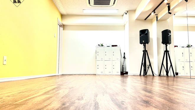 【関内・桜木町エリア】隠れ家のようなダンススタジオ‼︎ダンスやヨガはもちろん、高速Wi-Fi完備でYouTube撮影の利用も可能の写真1