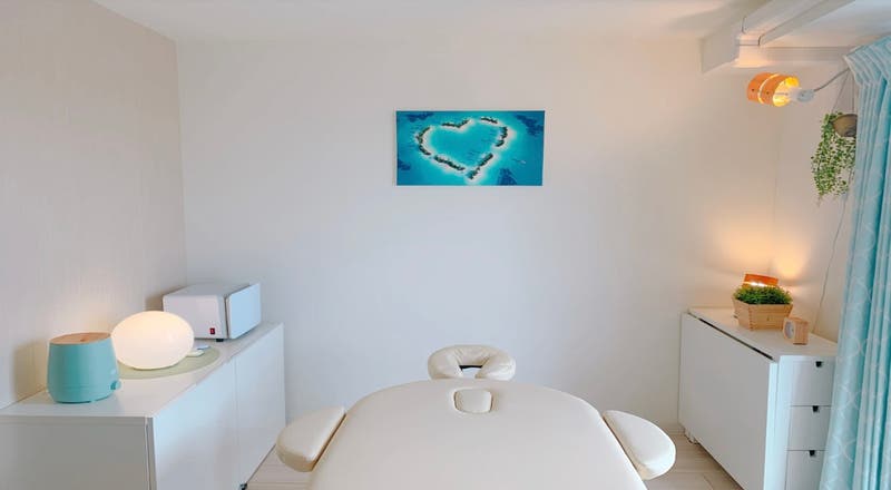 room B【渋谷松濤】予約10分前入室可✨閑静なエリア、窓からの景色も抜けた開放的な完全個室のプライベートサロン