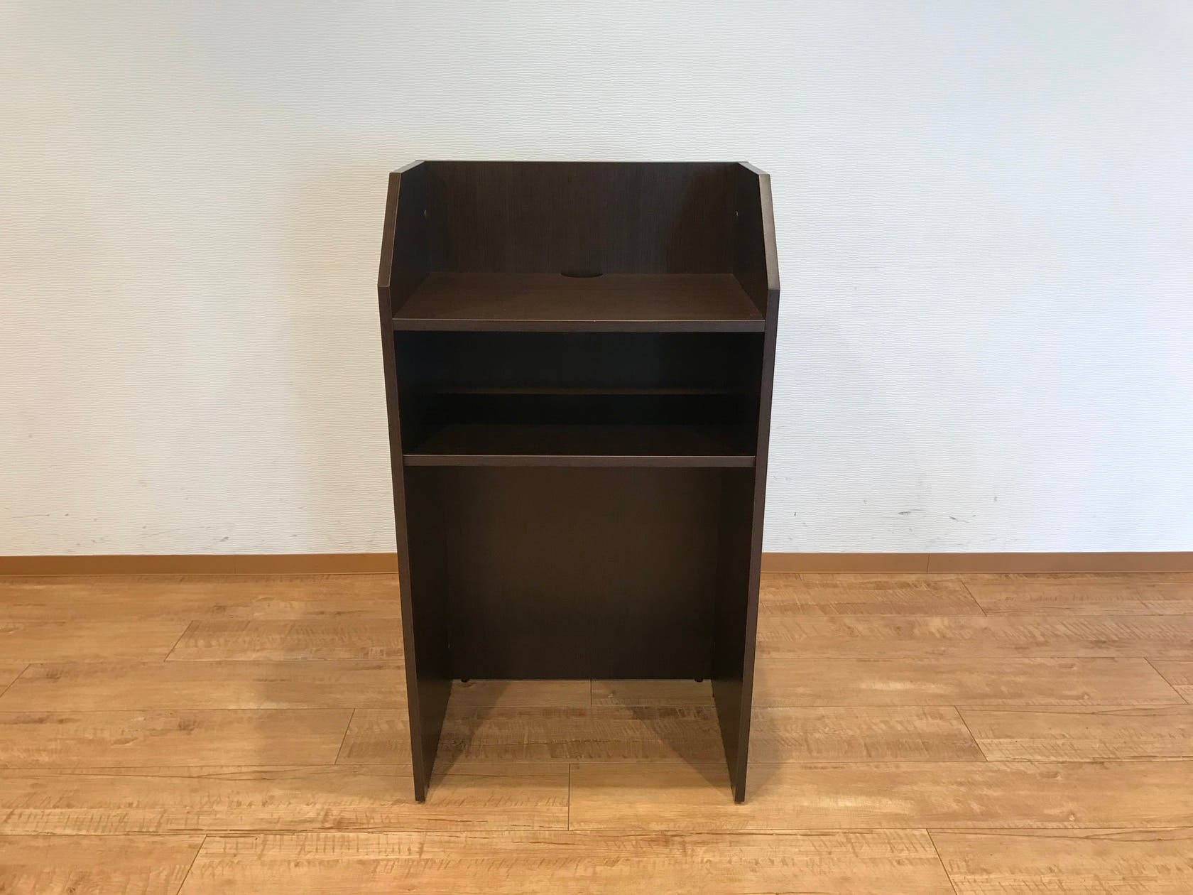 演台（司会台）の画像1