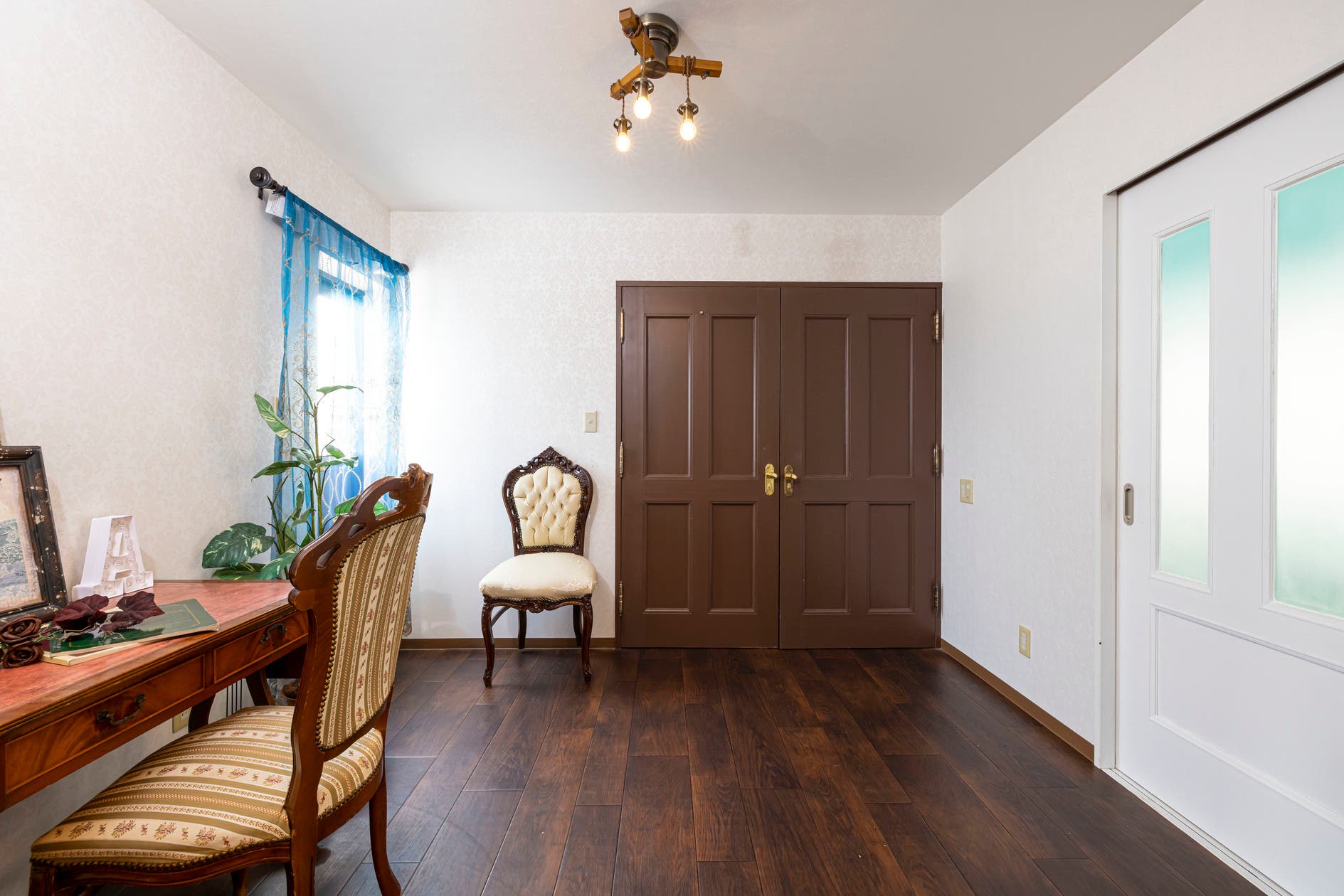 1組様貸切!【アンティークス名古屋港】ポートレート/コスプレ/パーティ/商用利用|アンティークに囲まれたスタジオでゆったり撮影の写真6